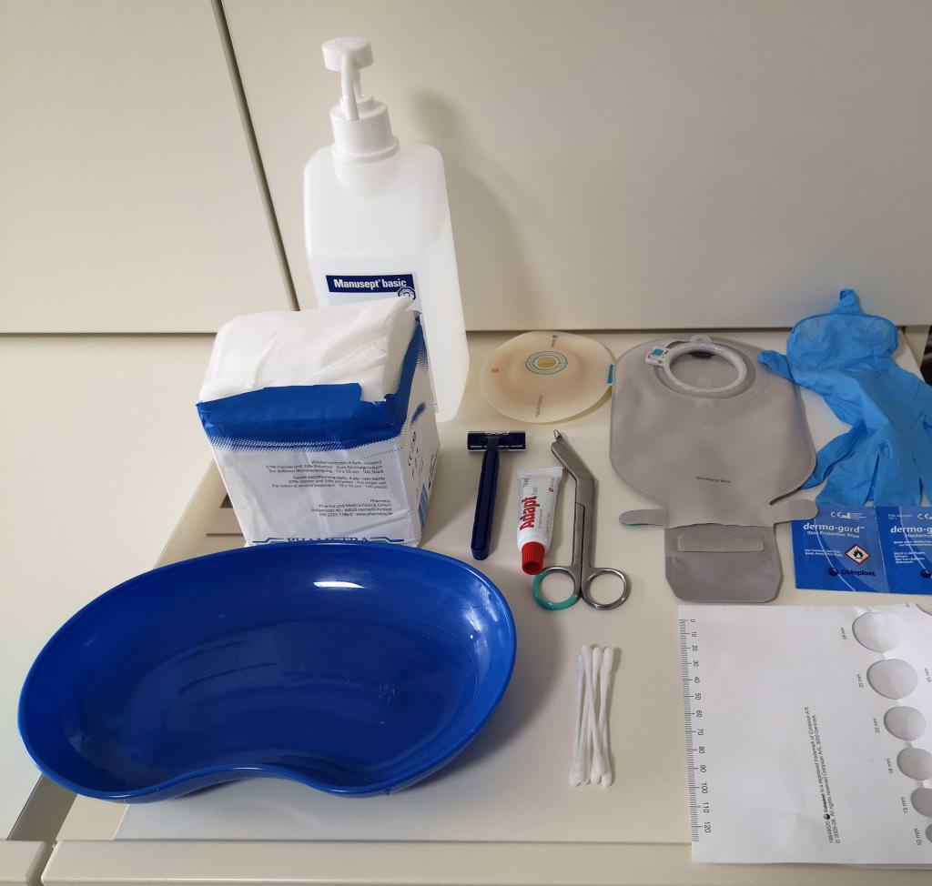 Durchführung einer Anus Praeter Versorgung